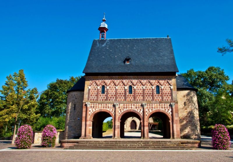 Das Kloster Lorsch: Eine Zeitreise ins 8. Jahrhundert