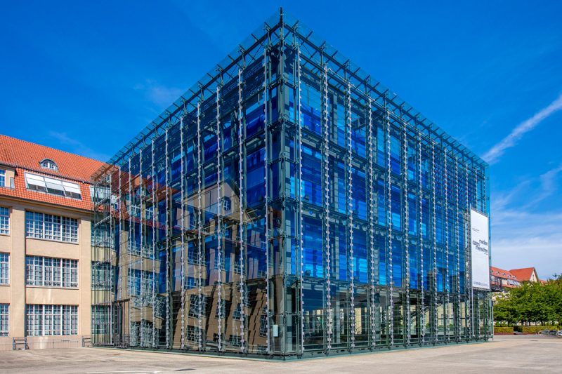 Freizeit-Guide | ZKM - Zentrum für Kunst & Medien Köln | Der Varta-Führer