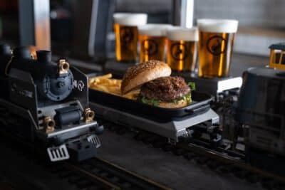 Das Meat & Beer On Rails Restaurant Výtopna in Wien | Der Varta-Führer